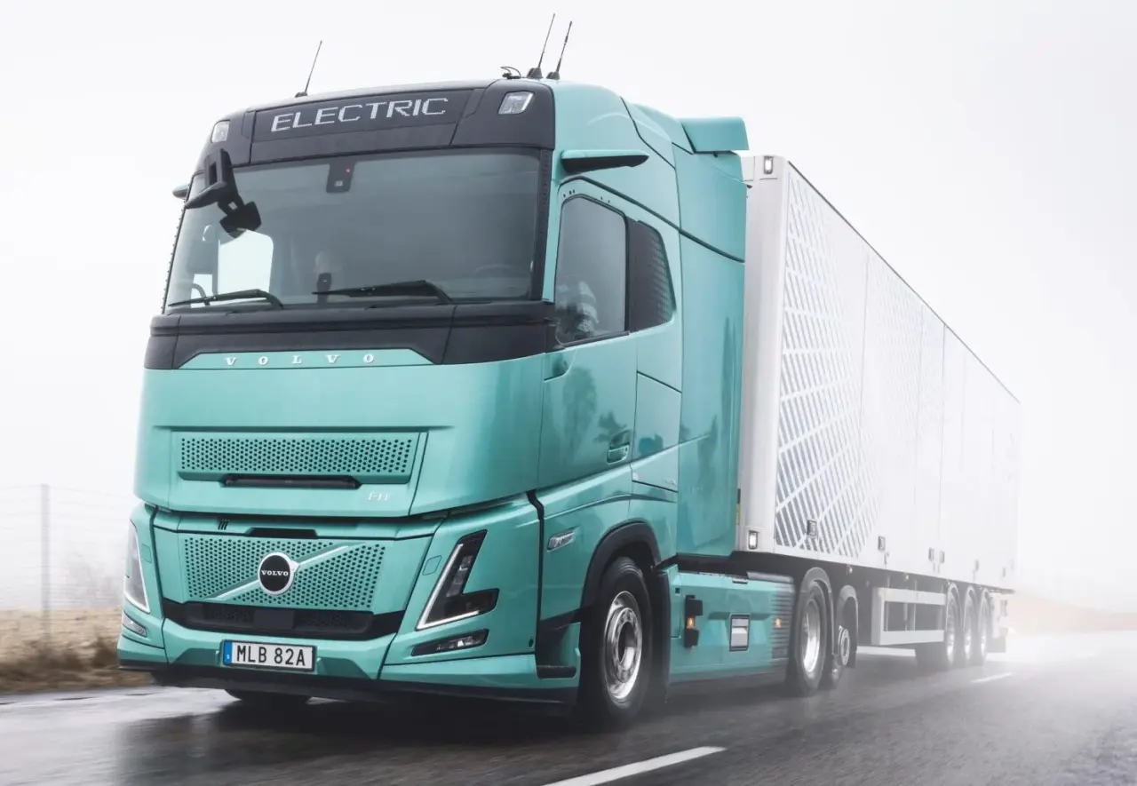 沃尔沃推出续航600公里的FH Aero Electric纯电动重卡 | 欧美卡车网